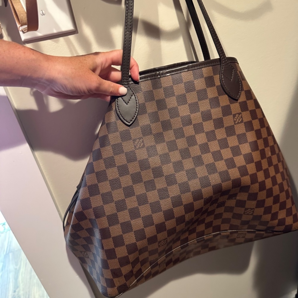Authentic- Neverfull Damier Lv (Louis Vuitton) The Bi… - Gem